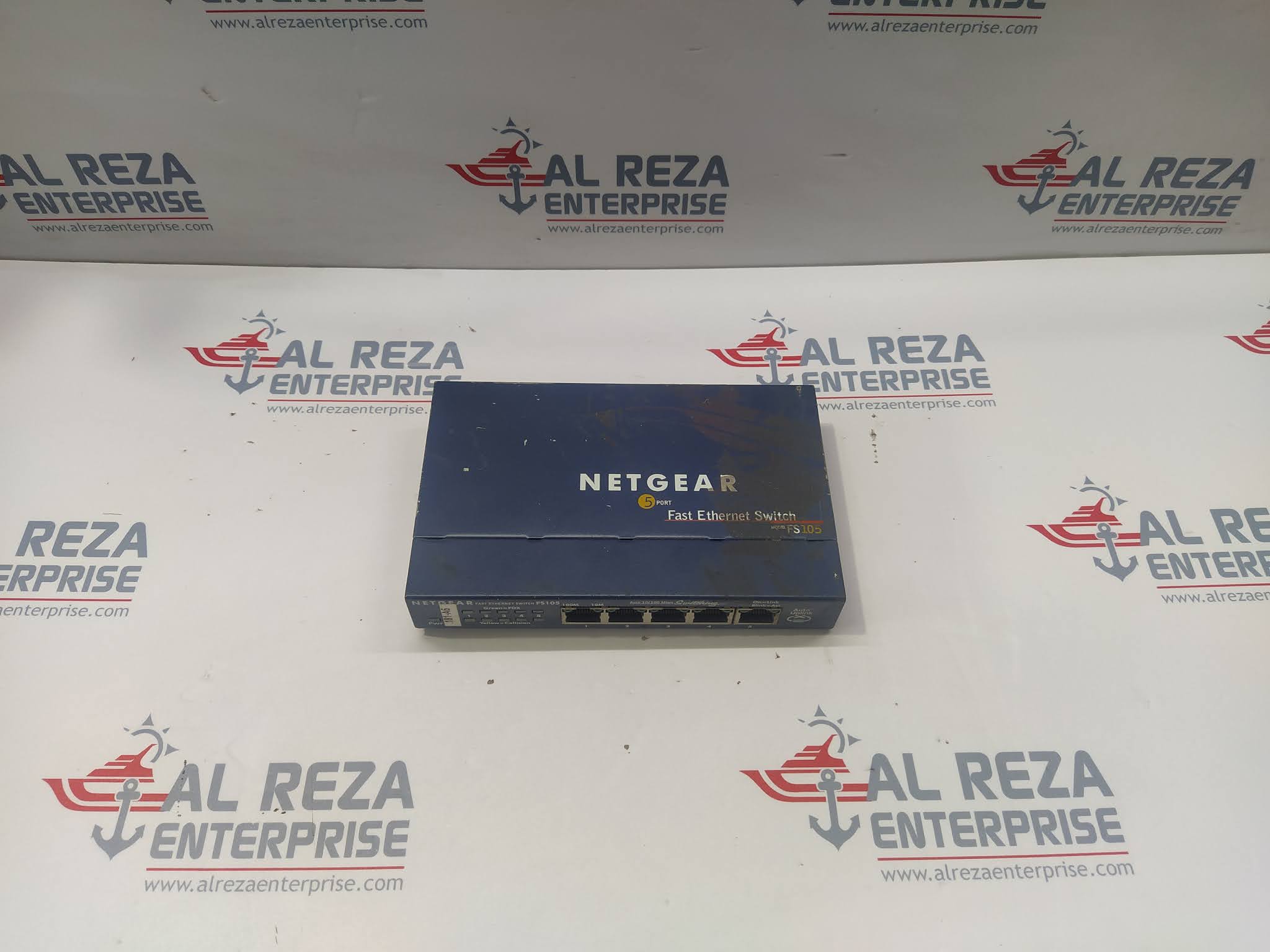 NETGEAR FS105 FAST ETHERNET SWITCH