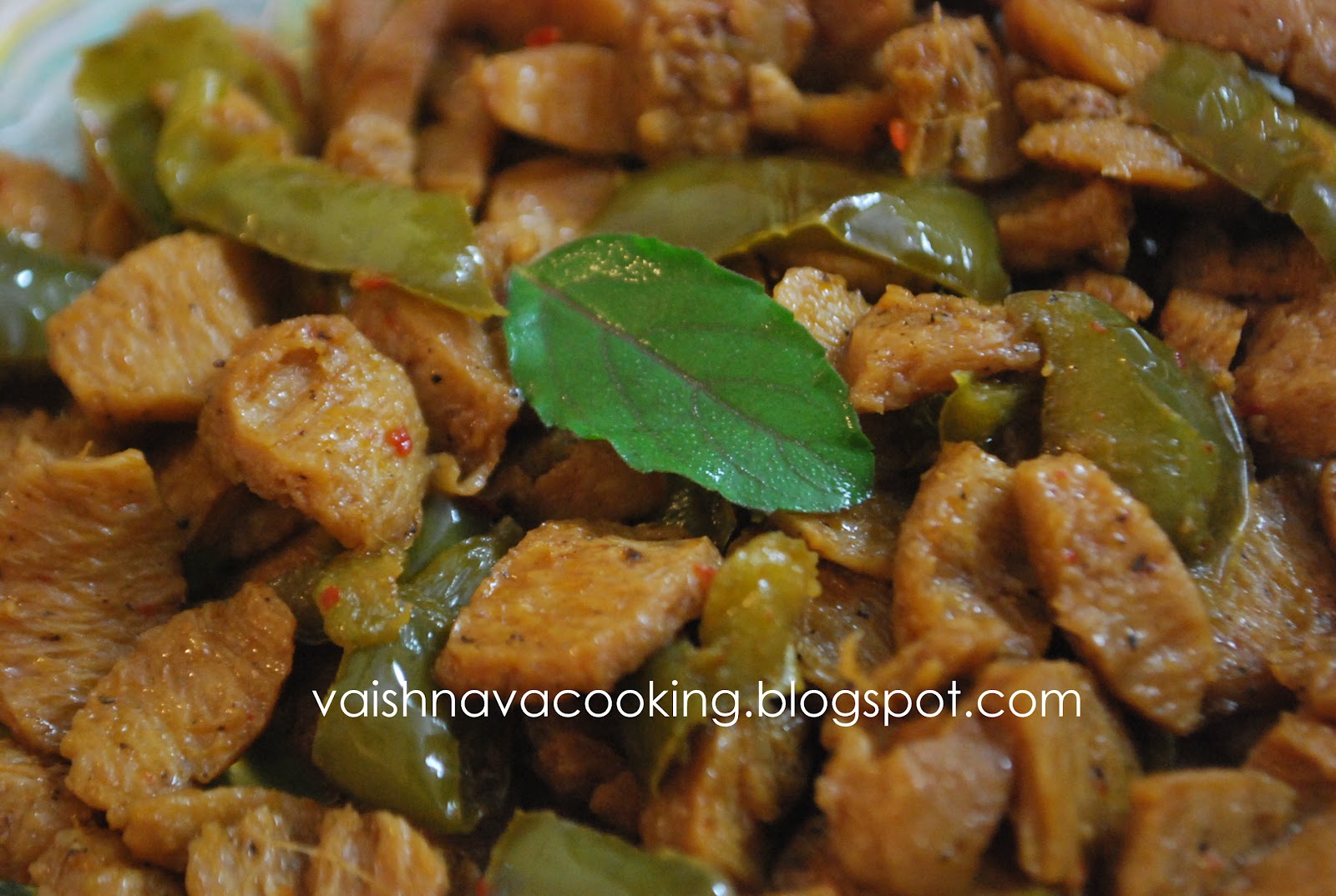 MY SATVIK KITCHEN: SOYA CAPSICUM