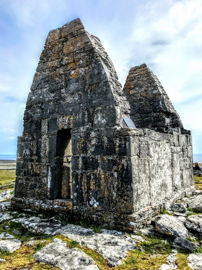 Patrick Comerford: A 1,000-year-old oratory on Inishmore is said to be ...
