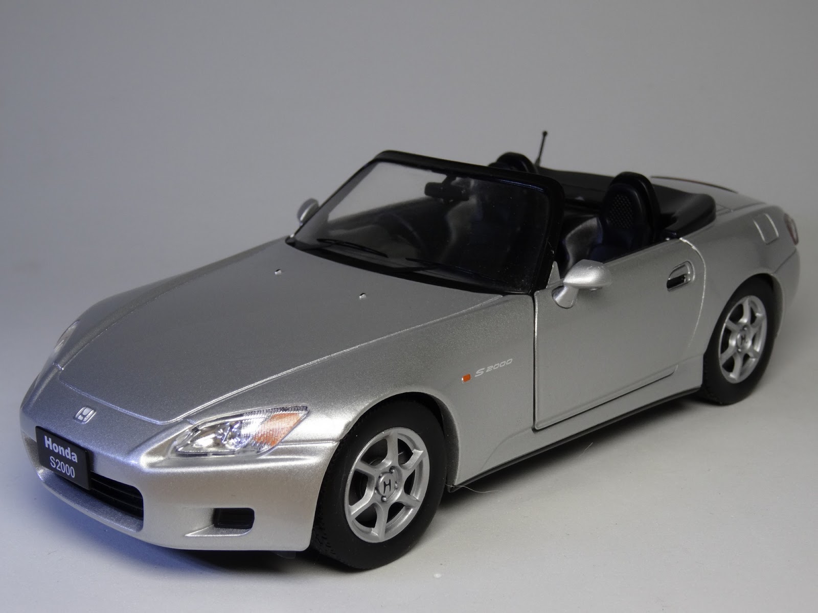 Modelli diecast 1:24 e dintorni: 2019