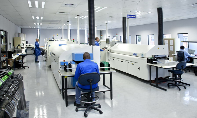 EQUIPEMENTS ELECTRONIQUES | Reunert reprend Etion Create