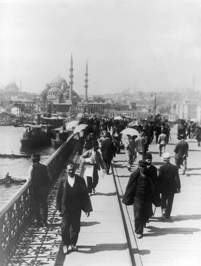 Istanbul in the ’50s Through 20 Vintage Photos ~ Vintage Everyday