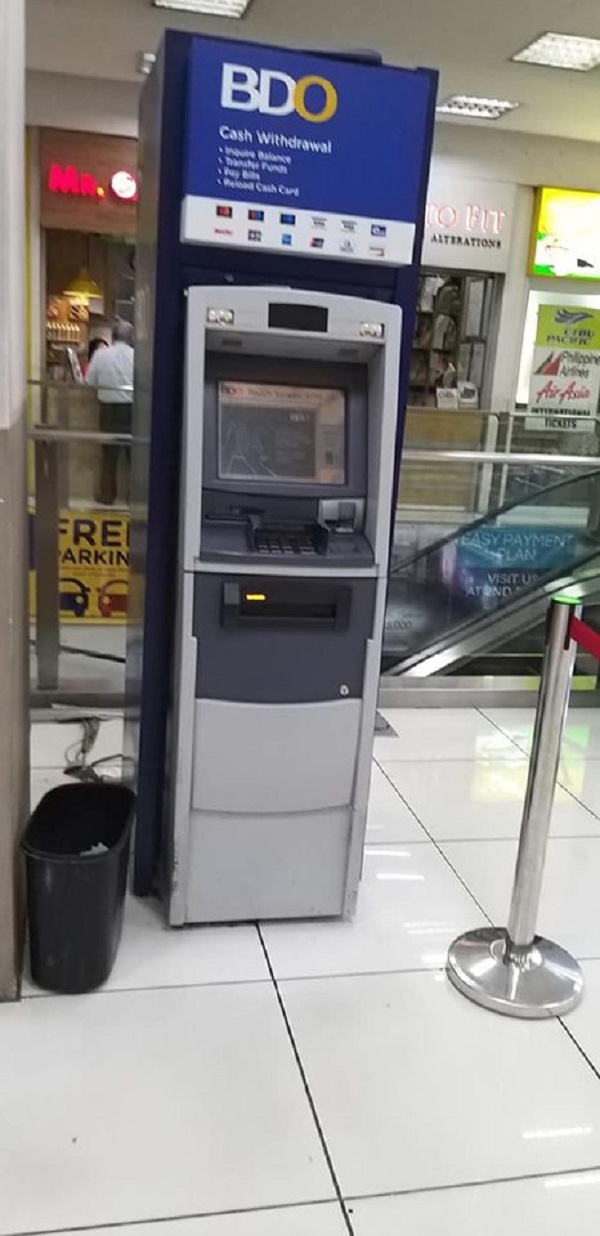 Guy finds Php10k at ATM, hopes to find the rightful owner