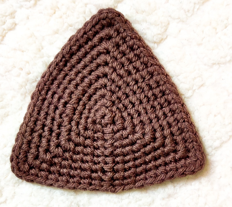 Raji's Craft Hobby: How To Make a Single Crochet Solid Triangle