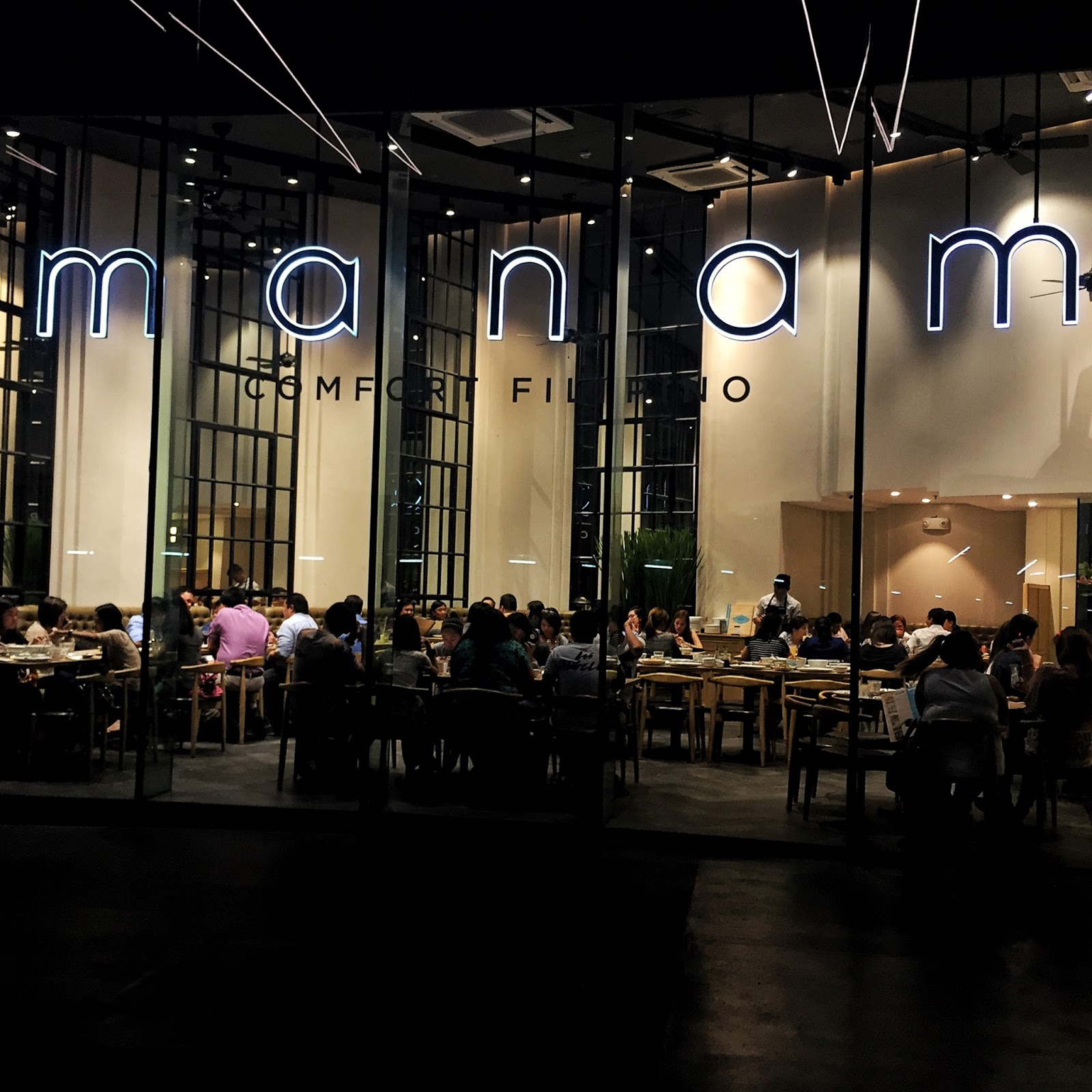 What Mary Loves: Love at First Bite: Manam