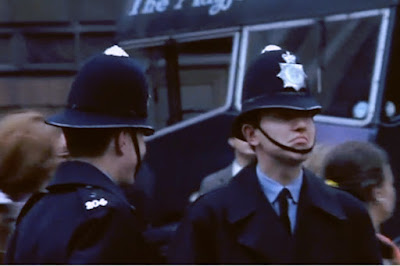 O Baú do Edu: THE BEATLES - O ÚLTIMO SHOW NO TERRAÇO E A CHEGADA DA POLÍCIA