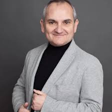 Reseña: El color del corazón de Mario Escobar - Papá Lector