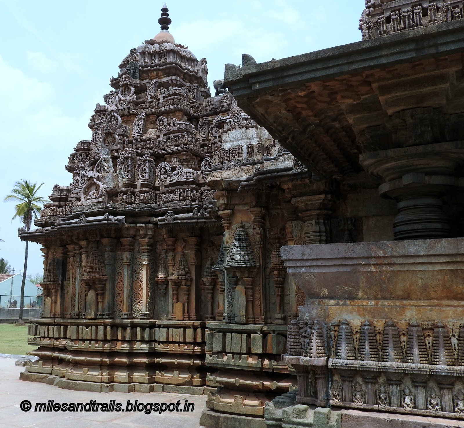 Miles and Trails: Amrutheshvara temple, Amruthapura