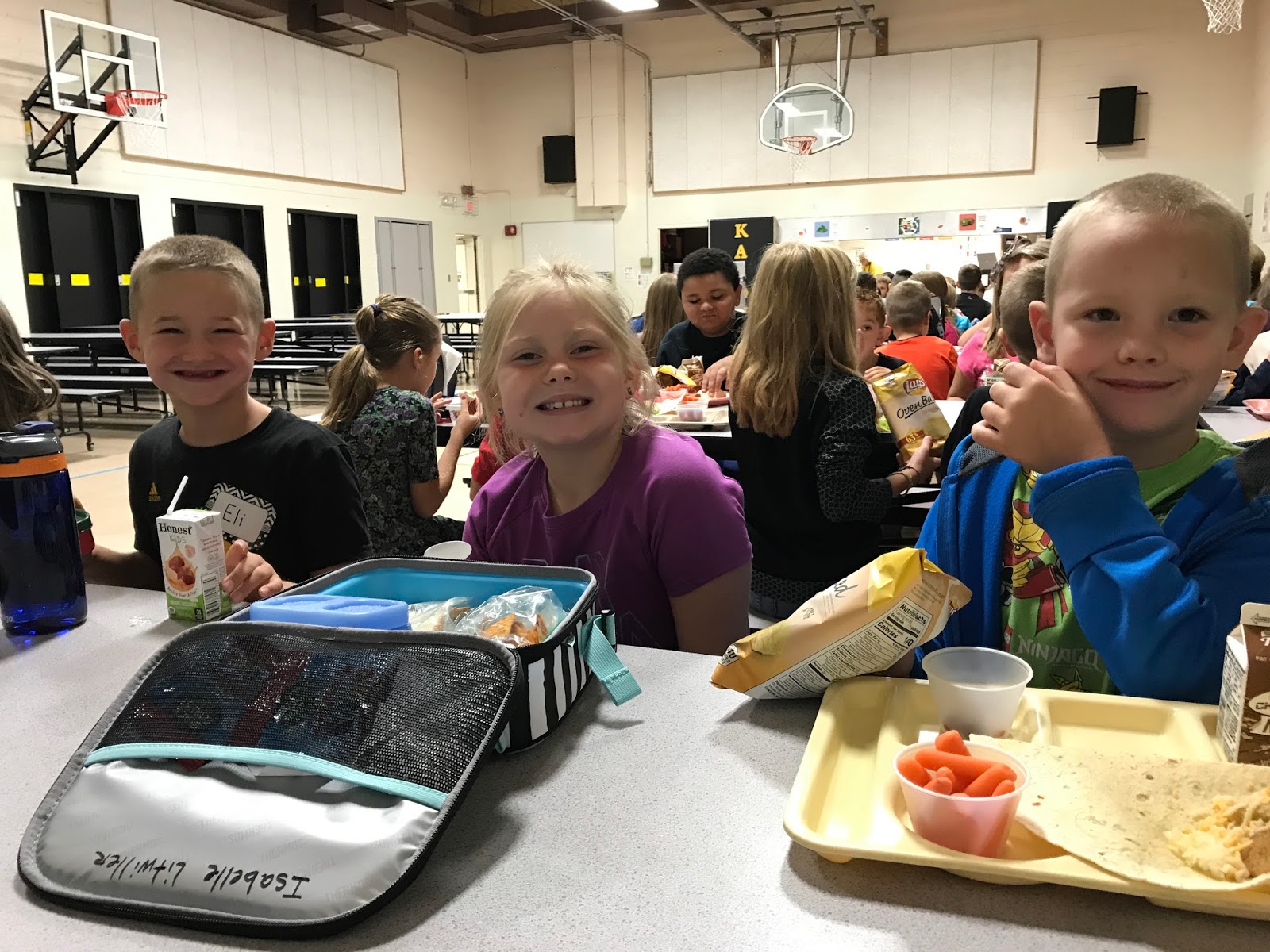 Mrs. Bell's 2nd Grade Blog: Lunch Time with Second Grade...