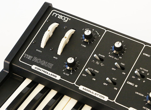 MATRIXSYNTH: MOOG ROGUE SN 9022 with Original Box