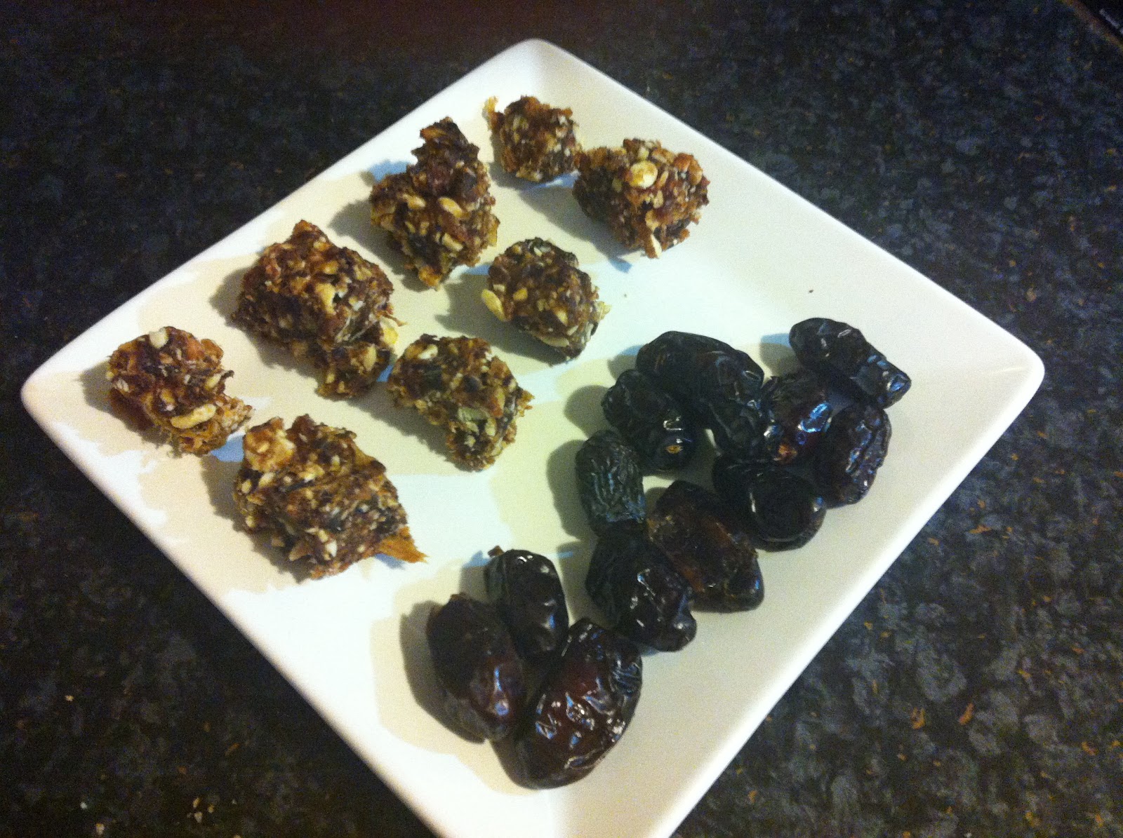 Happy Muslim Mama: Ramadan Recipes: Date and Nut Slices