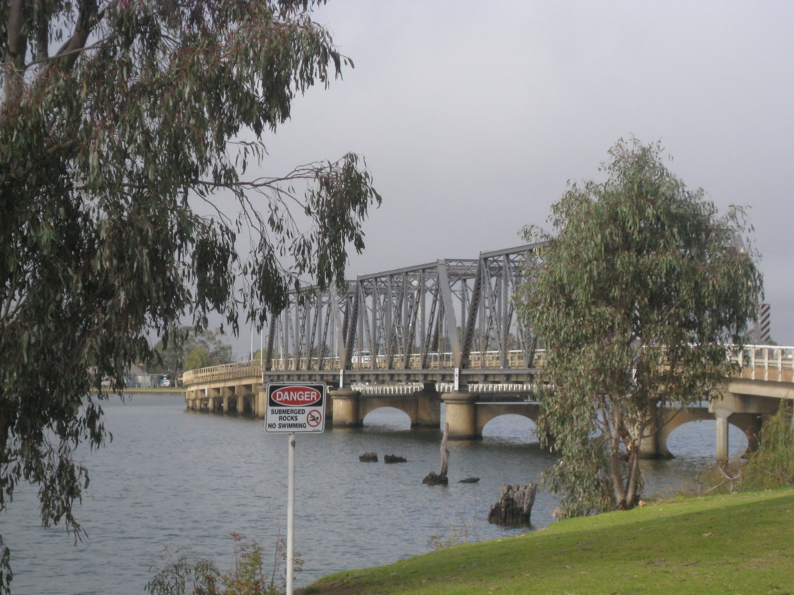 No cobwebs here: Lake Mulwala