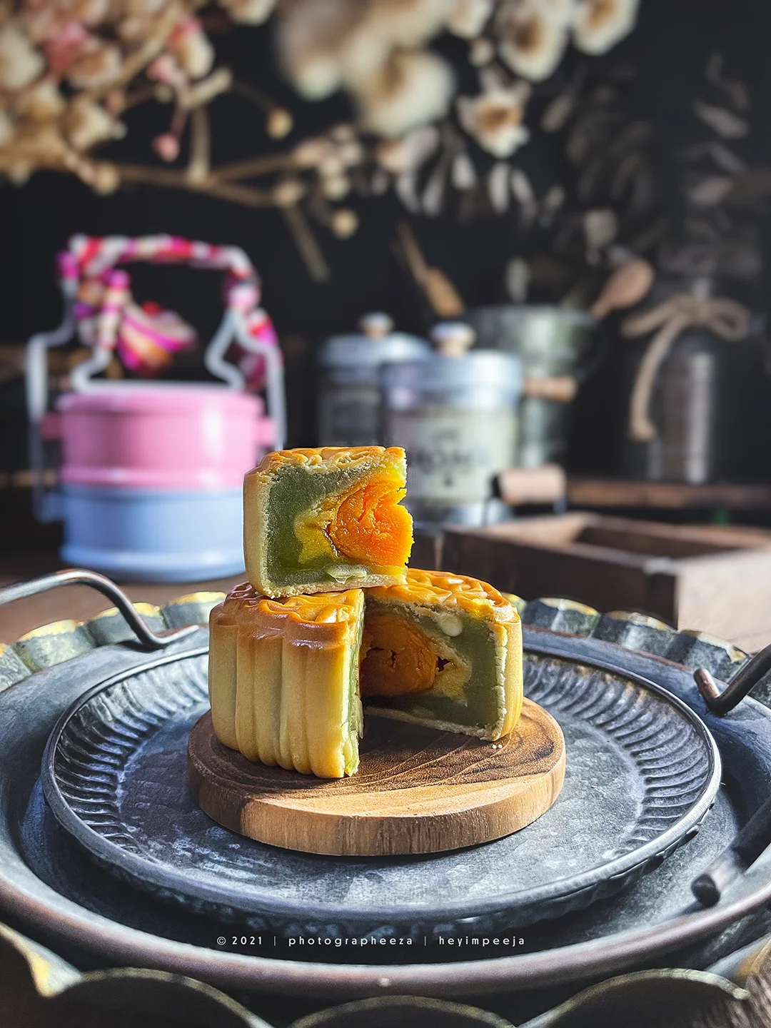 Kuih Bulan (Mooncake) Baker's Cottage Pearl Of Prosperity | Blog ...