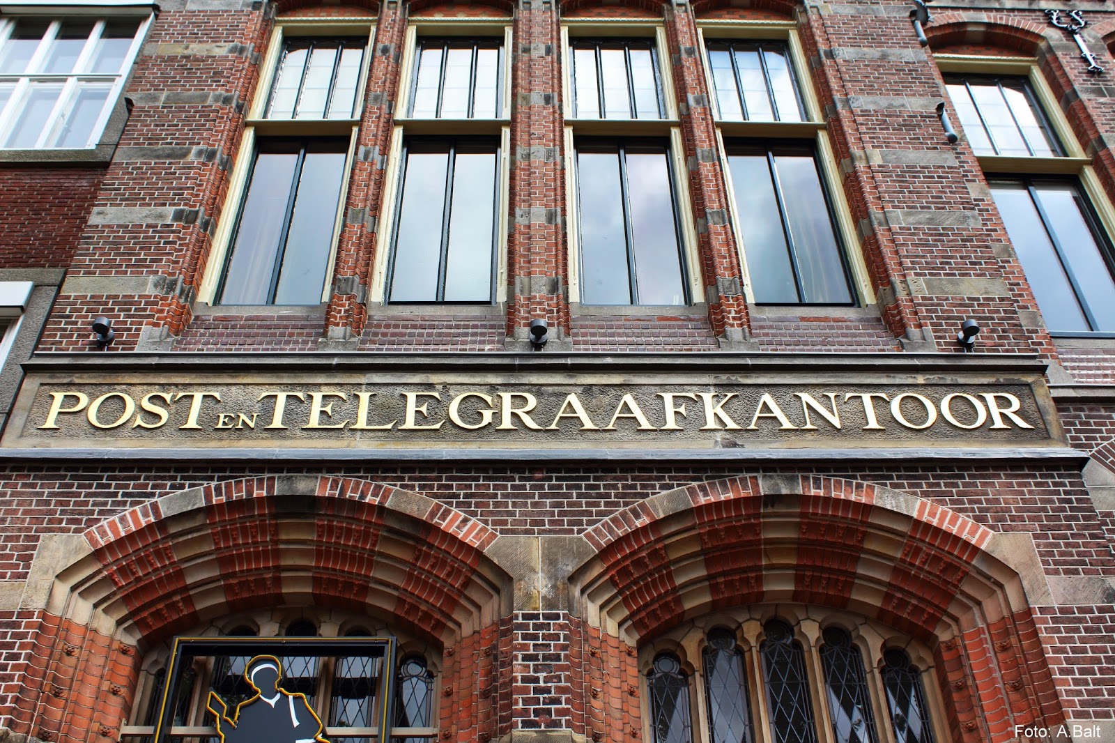 Columns: De postbode vroeger, nu en in de toekomst