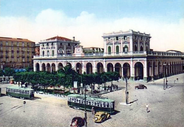 transpress nz: Naples main station, Italy, 1940s