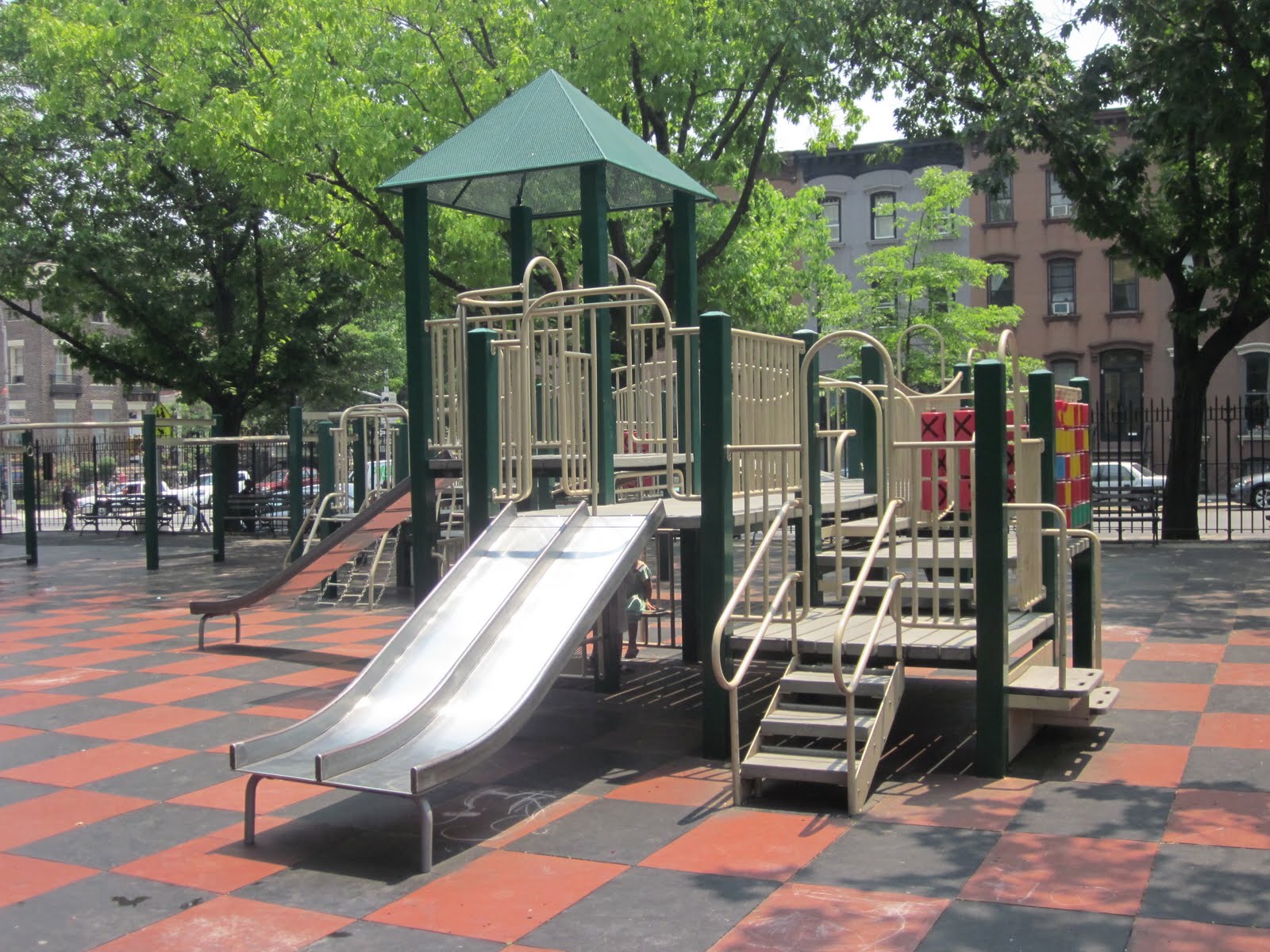 The Tour de Brooklyn Playgrounds: Playground Tour Stop #6: Underwood ...