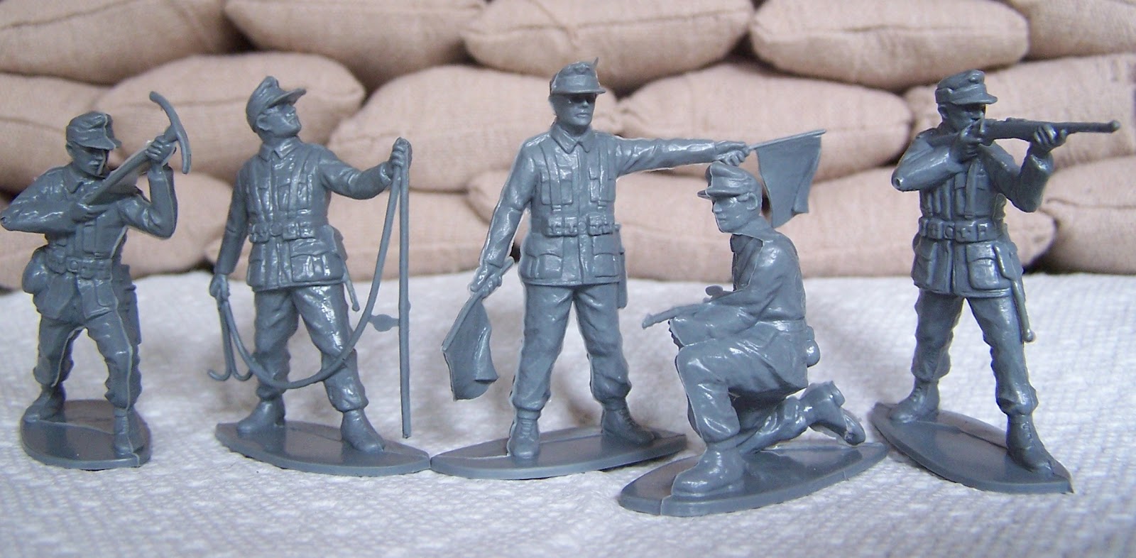 WWII Plastic Toy Soldiers: Airfix - Toy Soldiers