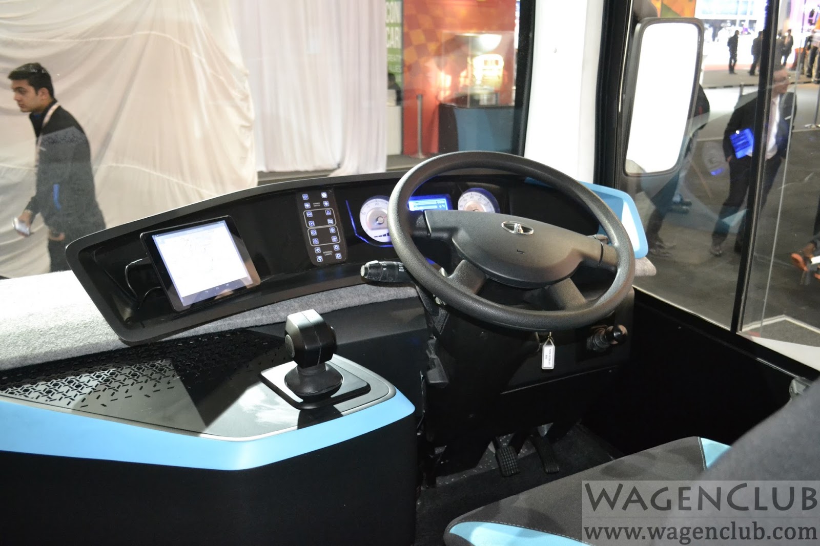 Tata Ultra Electric Mini-Bus - 2016 Auto Expo