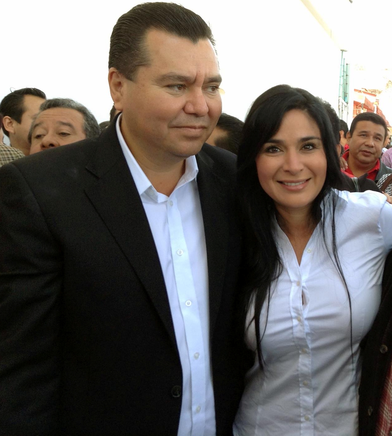 Tu Cuentas Conmigo : Shariffe Osman Flores