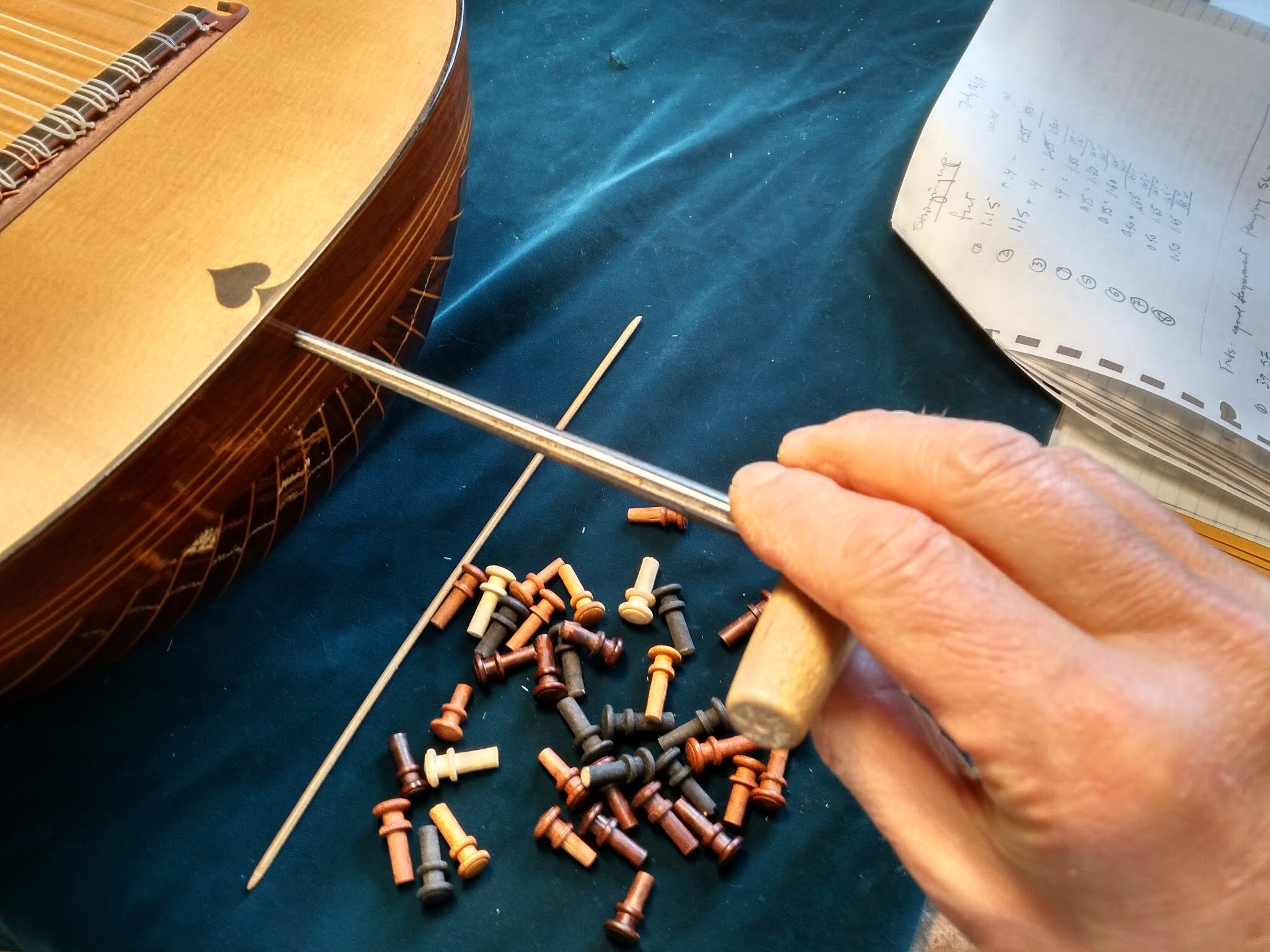 The Lute's Progress,: Building a 13 Course Lute, Start to Finish, 24 ...