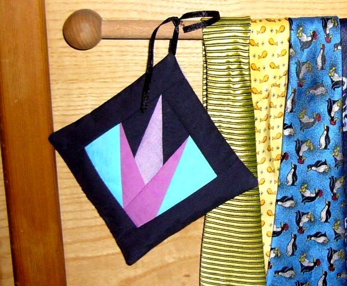 3patchcrafts: Lavender sachet with paper pieced flower - tutorial