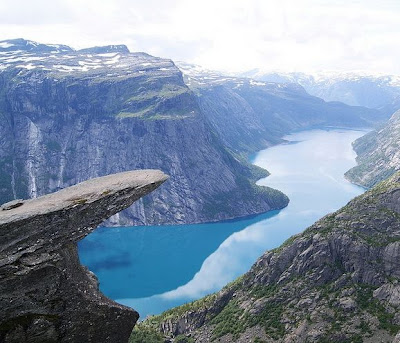 10 ชะง่อนผา (Hanging Cliff) ที่มีชื่อเสียงระดับโลก | Dek-D.com