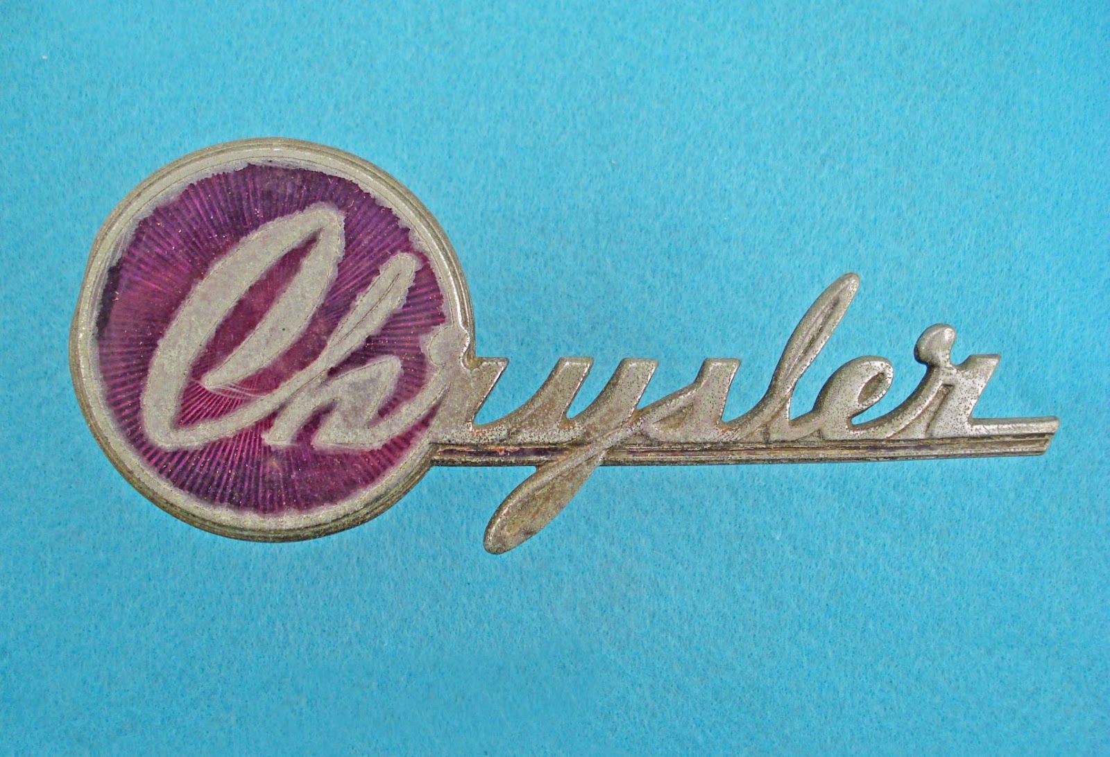 American Auto Emblems: CHRYSLER