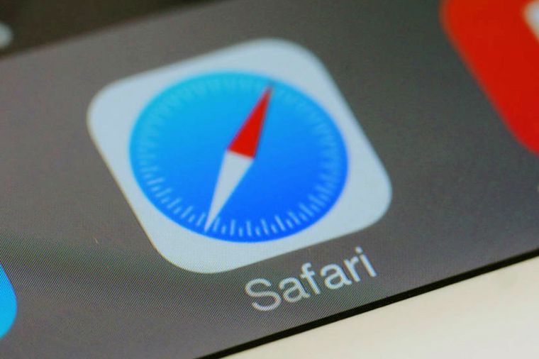 Cara Menggunakan Web Browser Safari di iPhone - TeknoLah