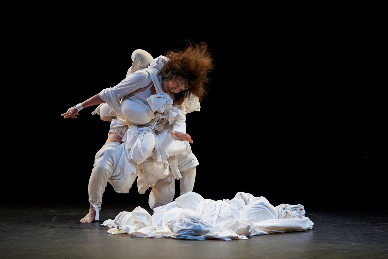 InfiniteBody: Lumberyard: Japan's Kei Takei returns with "LIGHT"