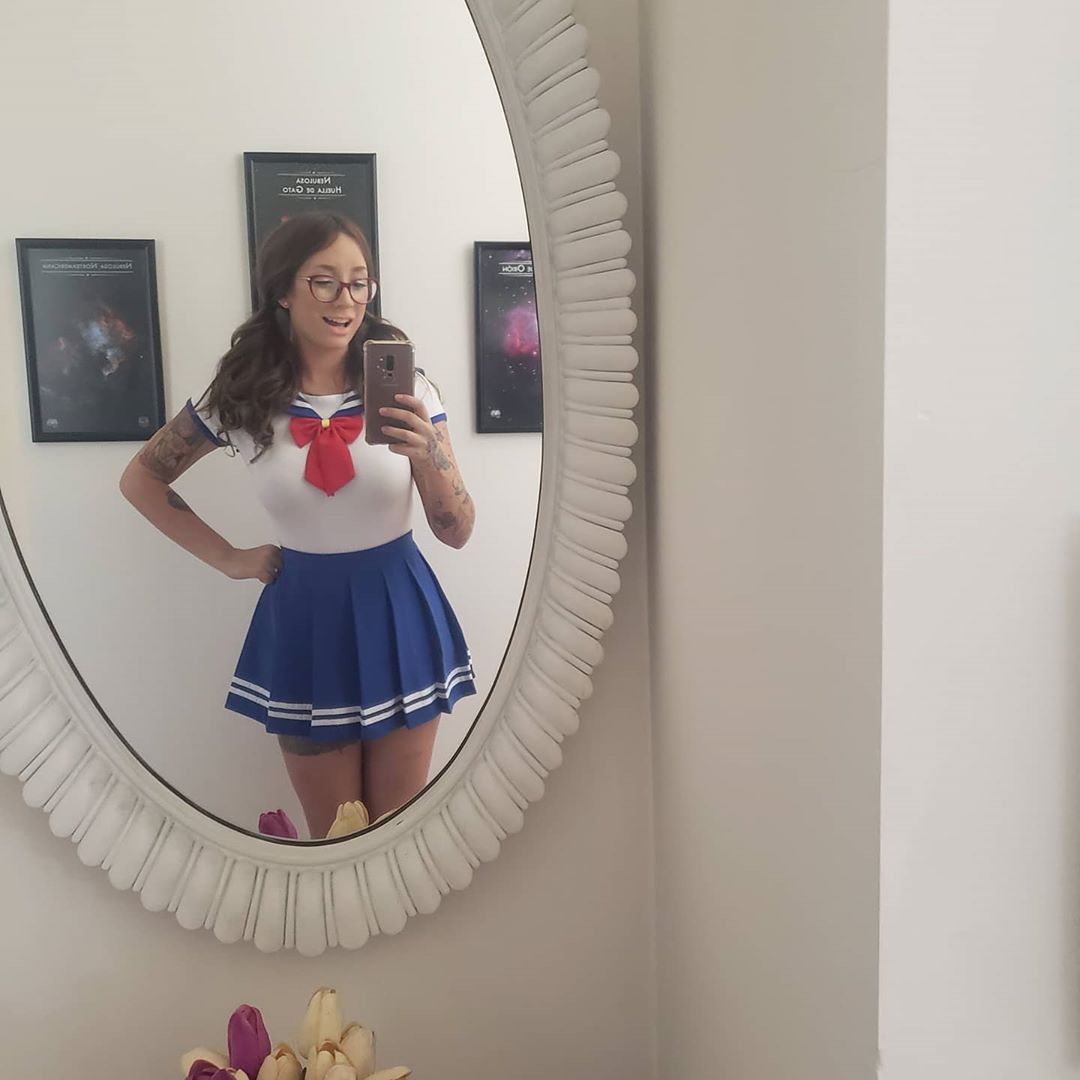 Daniela Bos Instagram Clicks Jun 2020