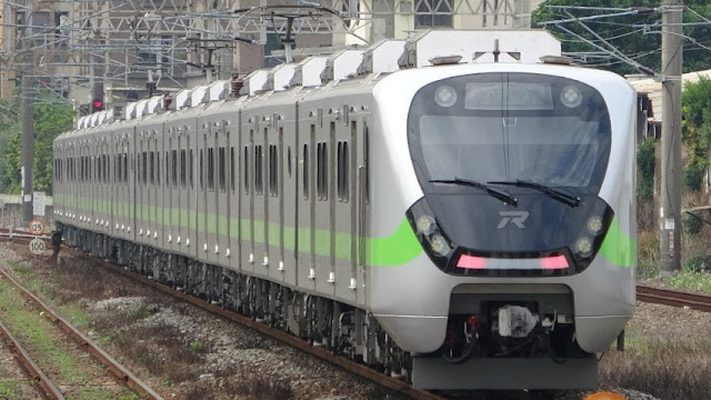 Blair's 鐵道攝影: EMU900型電聯車 / TRA EMU900 Type Electric Multiple Unit