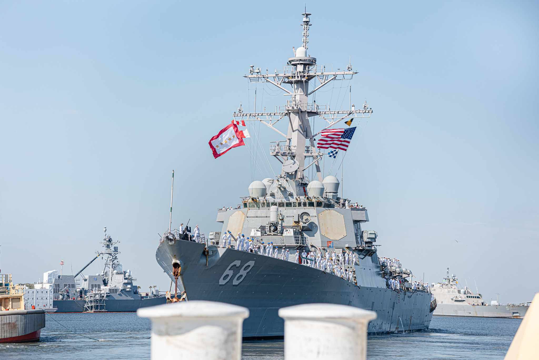 The Arleigh Burke-class guided-missile destroyer USS The Sullivans (DDG ...