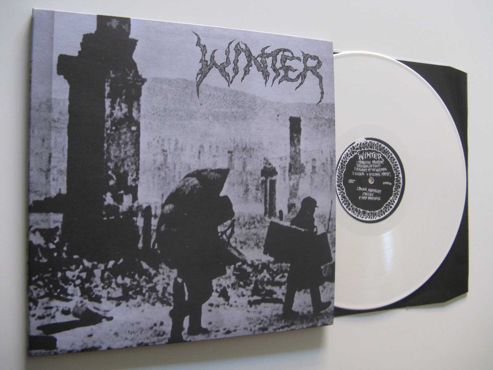 Vinyl Abuse: Winter - Into Darkness