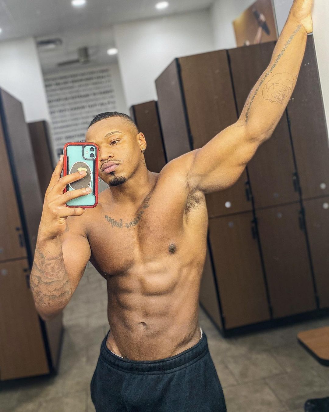 Instagram : Shapiro King Instagram Profile Handle official_shapirokingfit