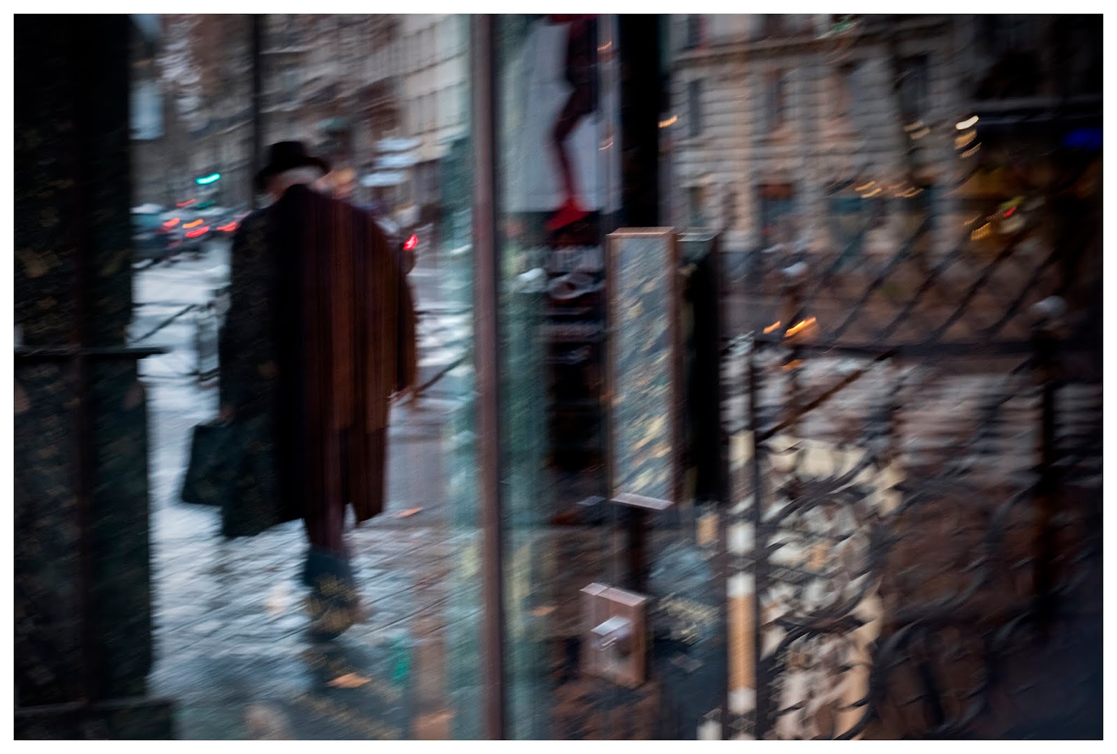 Cecilia Orueta: PARIS CLAIR-OBSCUR. El París de Patrick Modiano ...