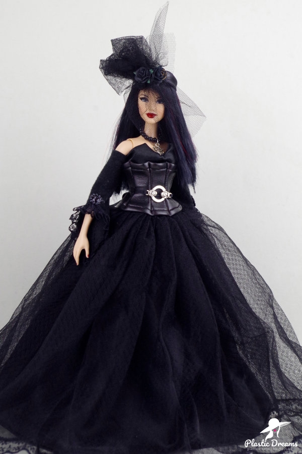 Plastic Dreams Dolls :: Barbie et miniatures: Shooting: Gothic Dress ...