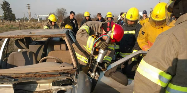 Como hacer buen uso de las herramientas para rescate en vehículos ...