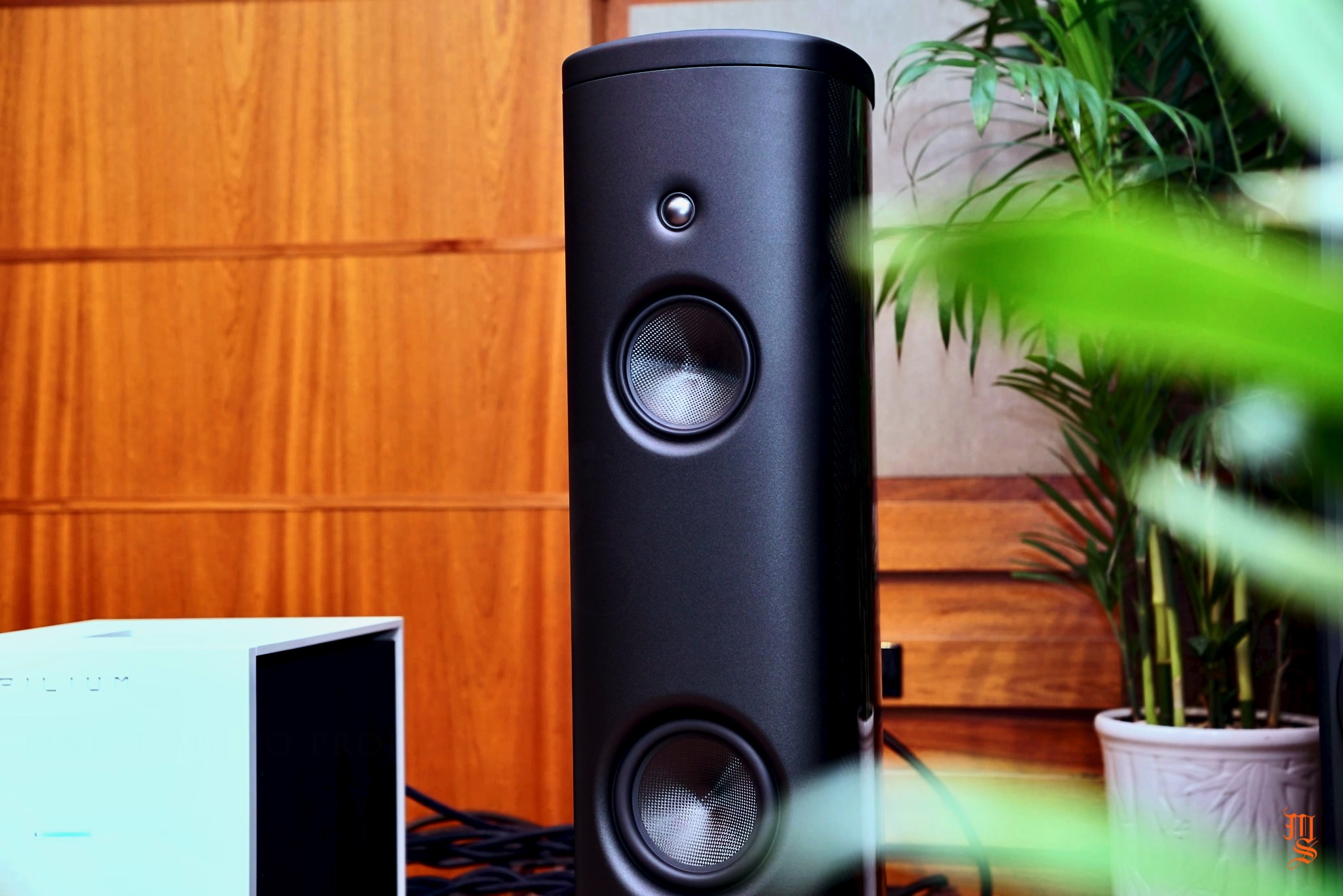 MAGICO M2 SPEAKERS – M & S | Ultimate High-Fidelity