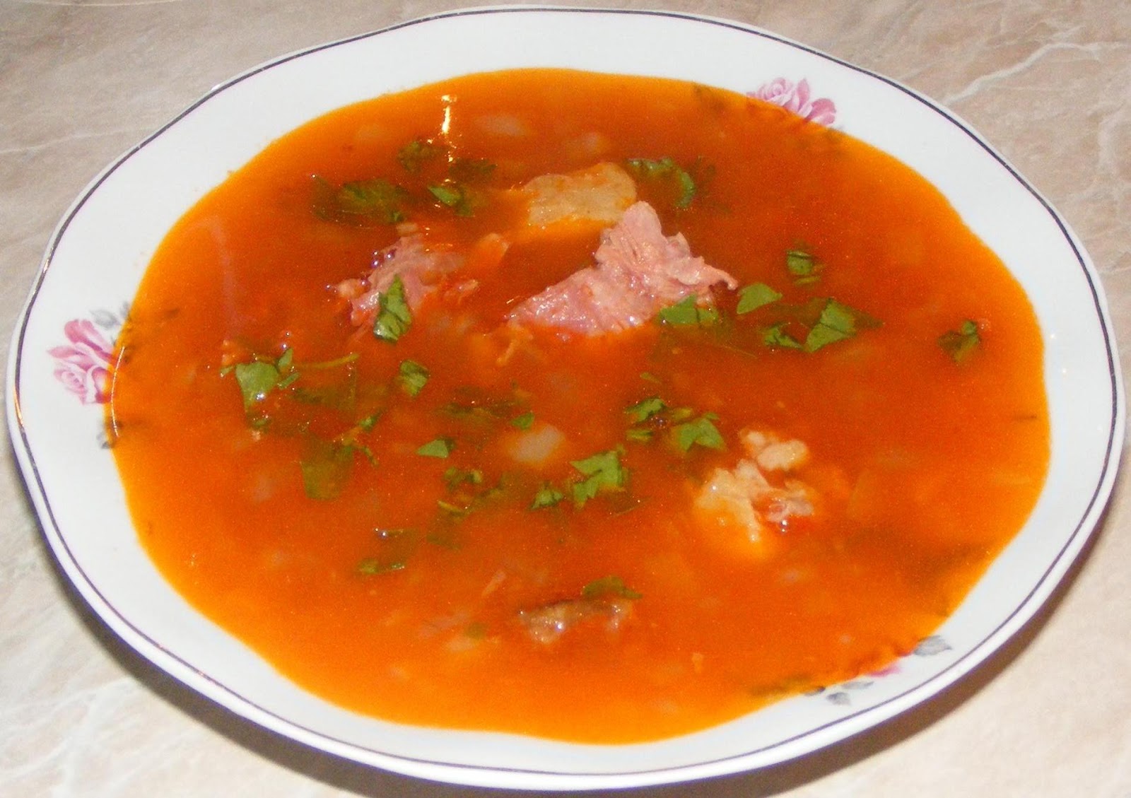 Supa de fasole boabe cu ciolan afumat | Preparatedevis.ro