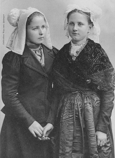 FolkCostume&Embroidery: A Closer Overview of Breton Costumes, part 1 ...
