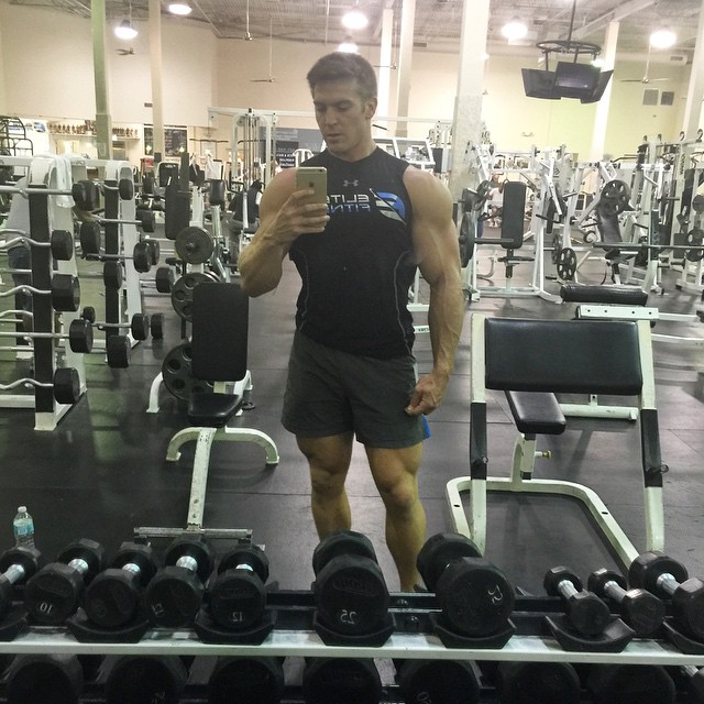 Muscle, Muscle, Muscle: Adam Charlton aka adam400m 1