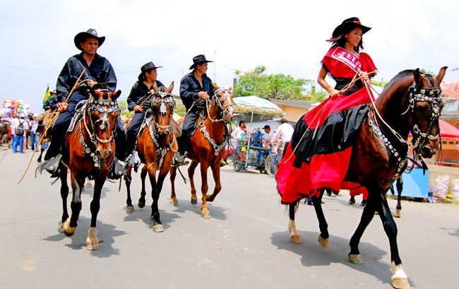 Fascinating Humanity: Riding to the Rodeo, Montubio Style