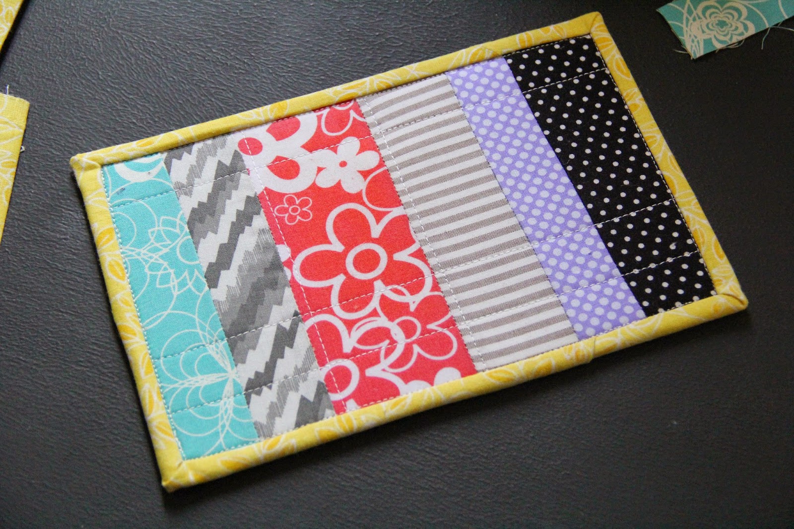 No Ordinary Sparrow: Mug Rug Tutorial