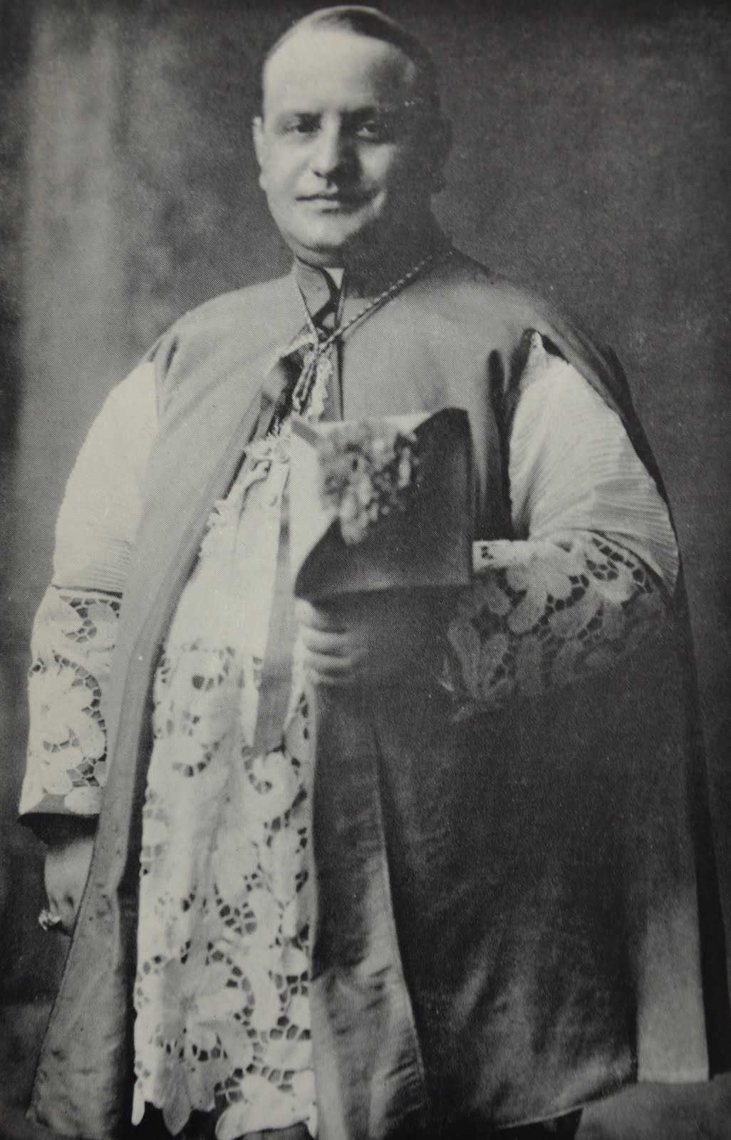 Orbis Catholicus Secundus: Mantelletta on JXXIII