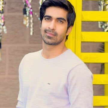 College Romance Season 2 Cast, Review, Release Date, Trailer | Reviewkaro