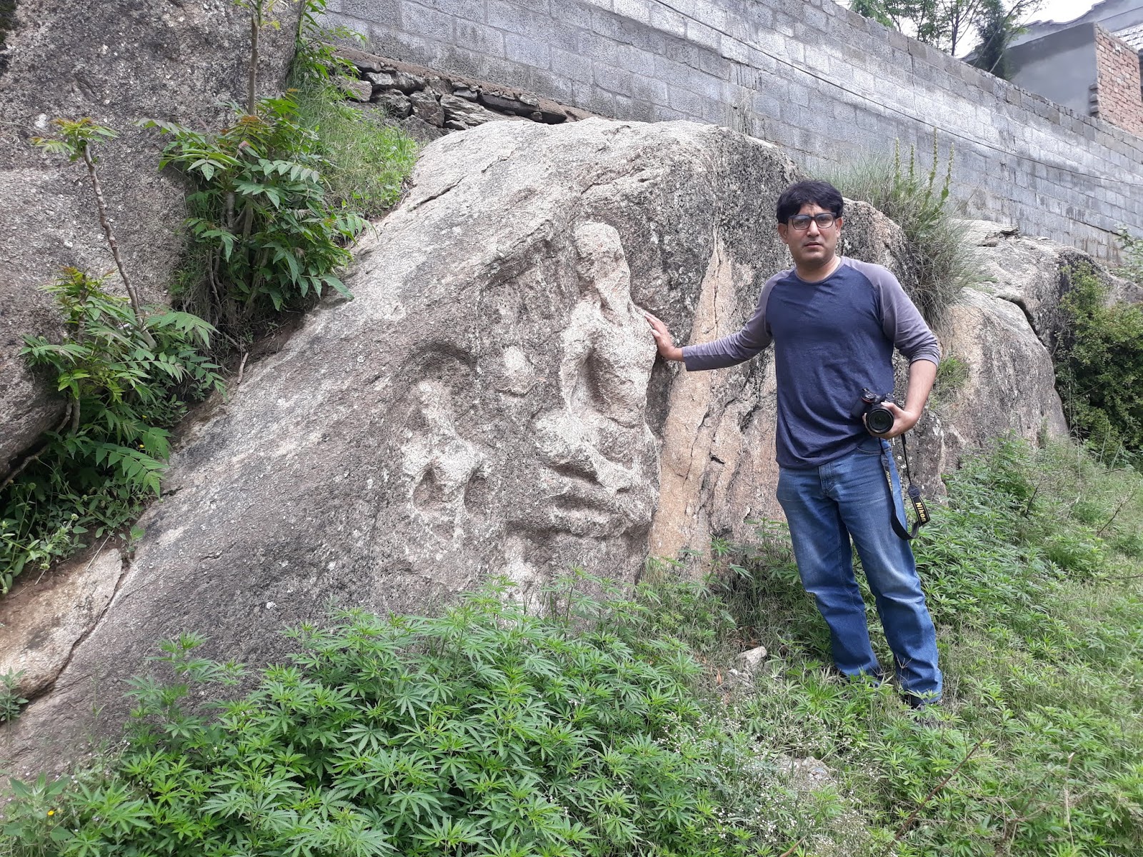 Ali Usman Baig : The Defaced Buddhist Rock Carvings at Rasha Ghata in ...