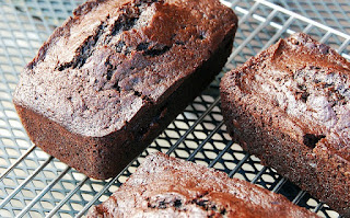 Affordably Organic: Whatcha' Cookin' Wednesday - Zucchini Bread