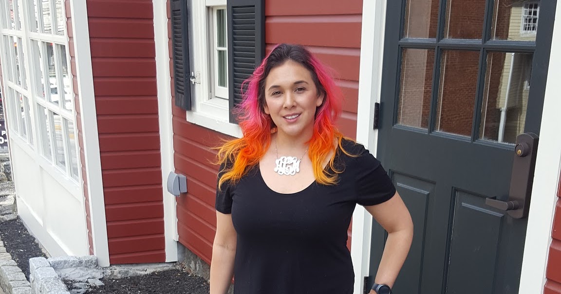 PinkHairFloosie's Style Guide : Hunter Boots and a LuLa Roe Cassie