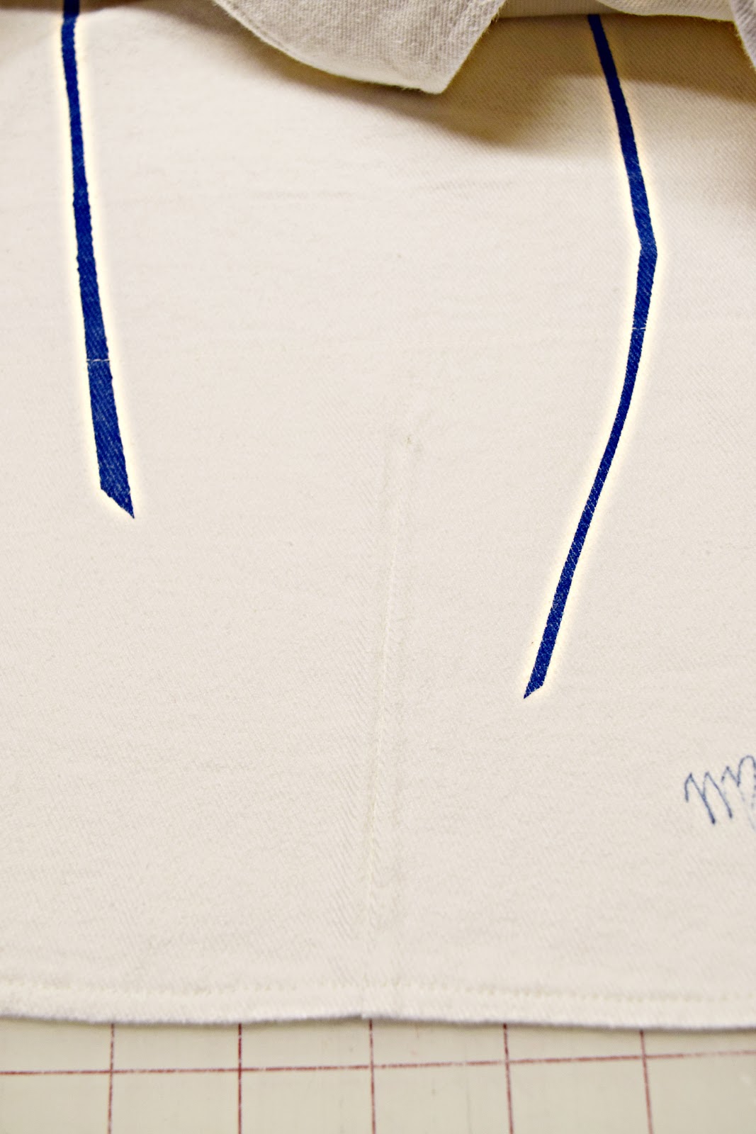 La Sewista!: A Wide, Shaped Hem Band for NL 6866 & a special visitor!