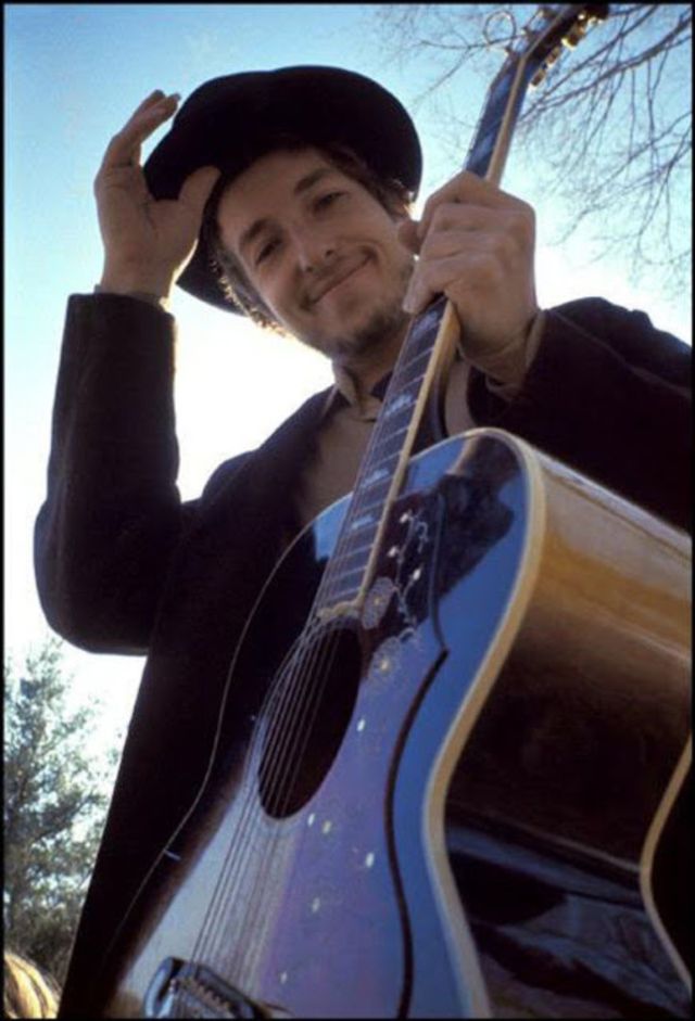 47 Interesting Color Photos of a Young Bob Dylan in the 1960s ~ Vintage ...